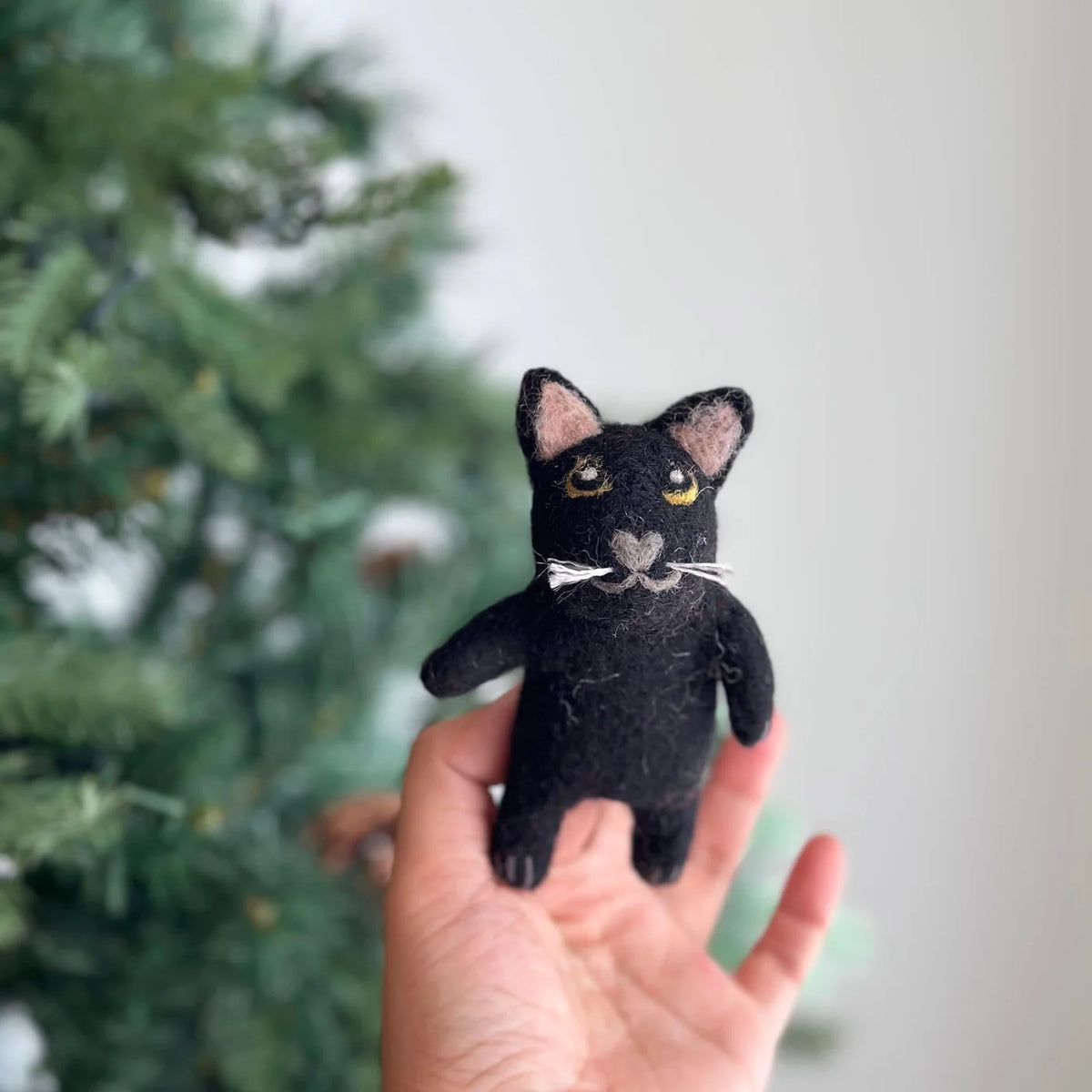 Black Cat Finger Puppet – Zinnia Textiles Nelson