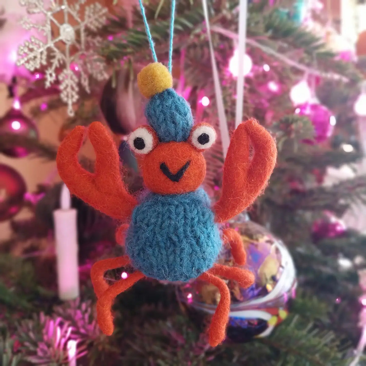 Sammy Snow Crab Christmas Decoration – Zinnia Textiles Nelson