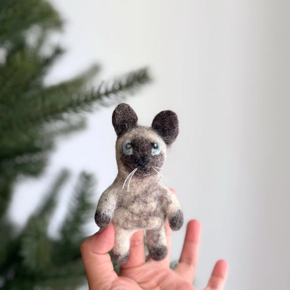 Siamese Cat Finger Puppet – Zinnia Textiles Nelson
