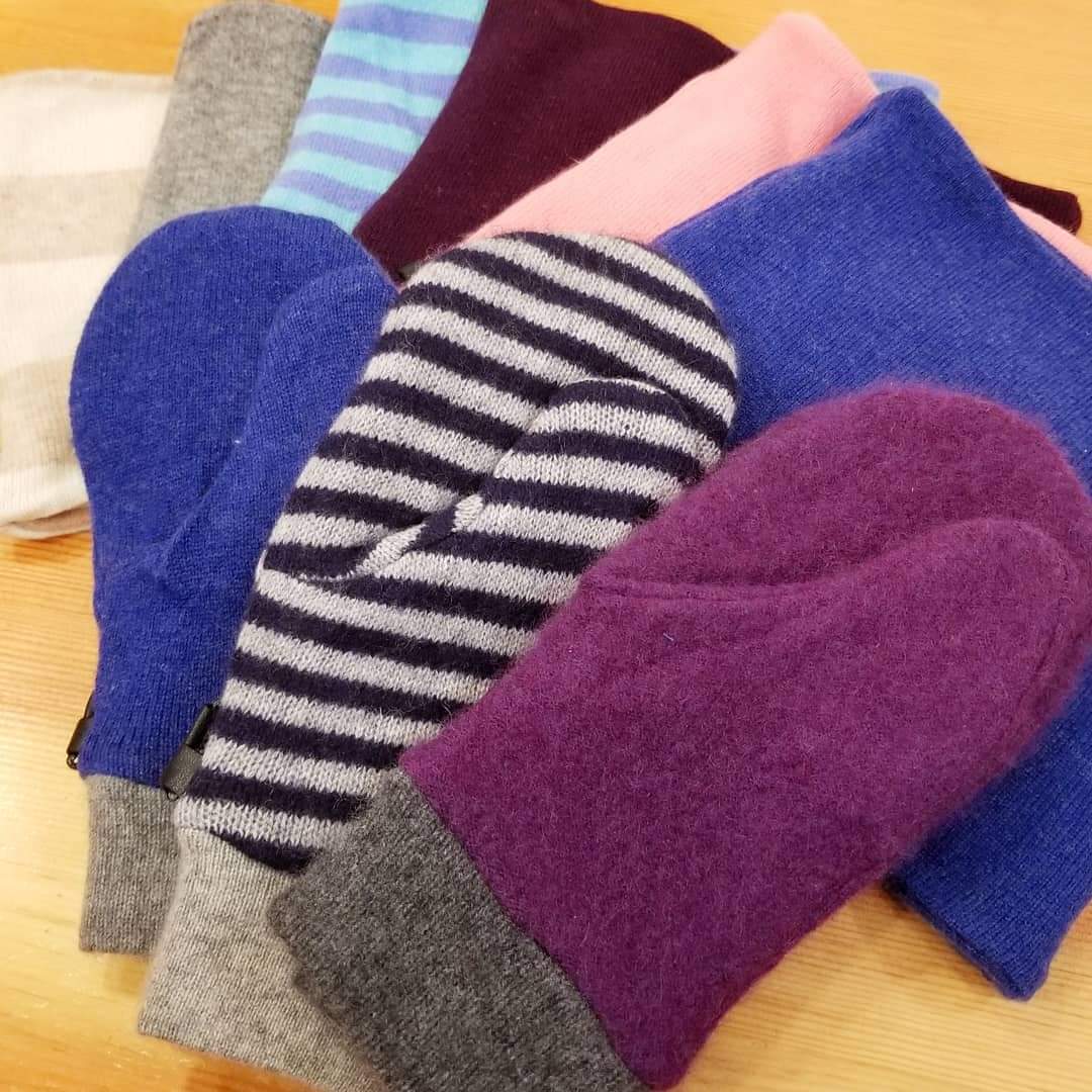 Upcycled Cashmere Reversible Mittens – Zinnia Textiles Nelson